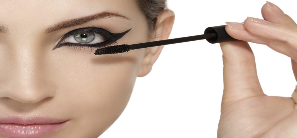 5 Unexpected and Different Uses of Mascara – Glamtainment